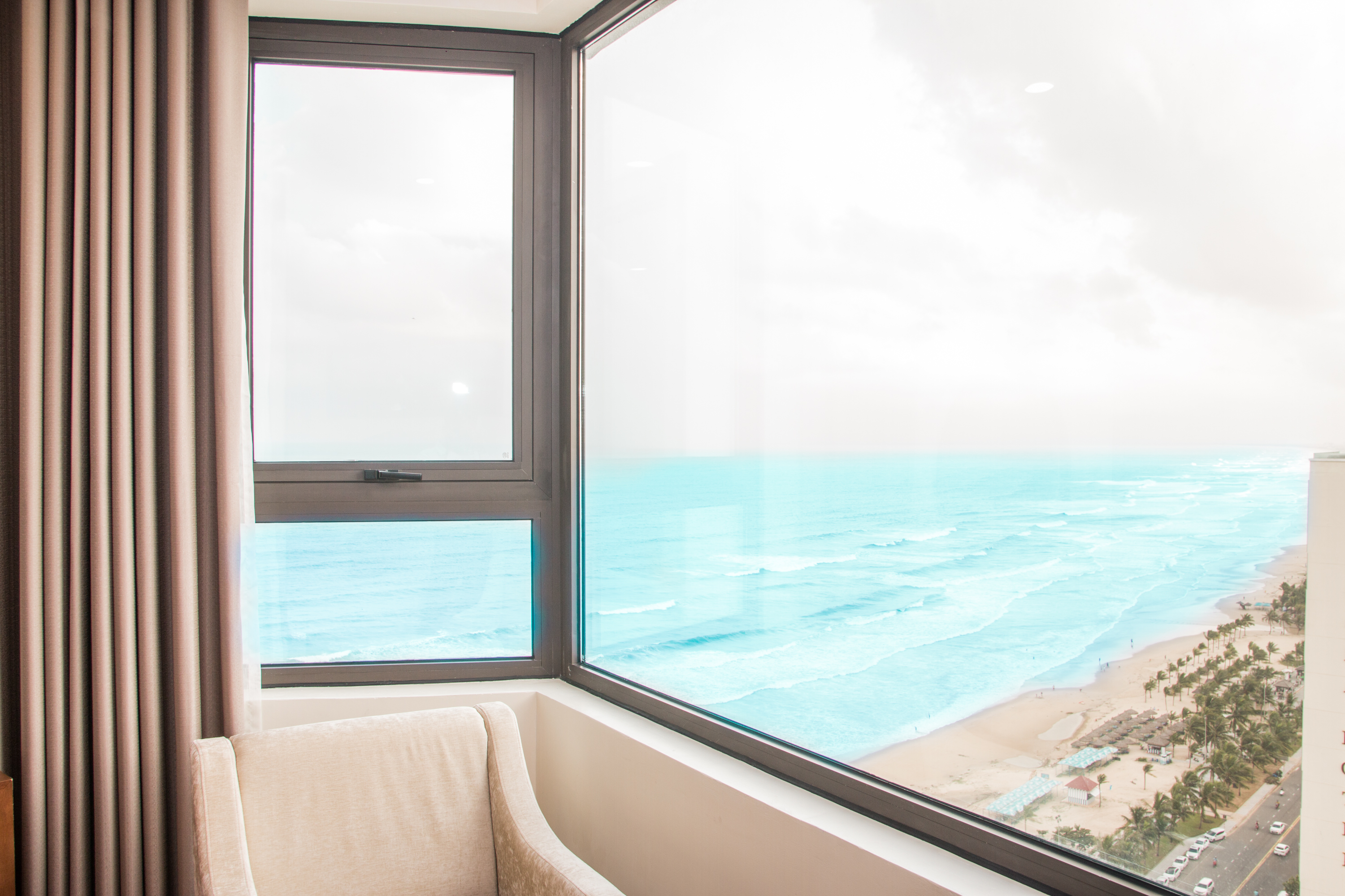 Deluxe Double - Partial Ocean View